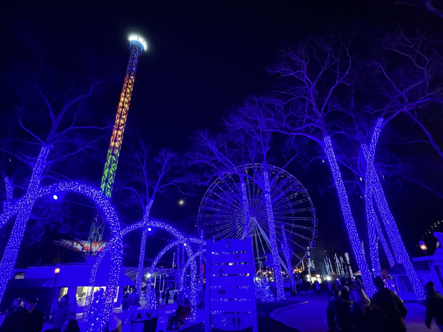 NEWS: Six Flags CANCELS Holiday Events at Multiple Parks | the disney ...